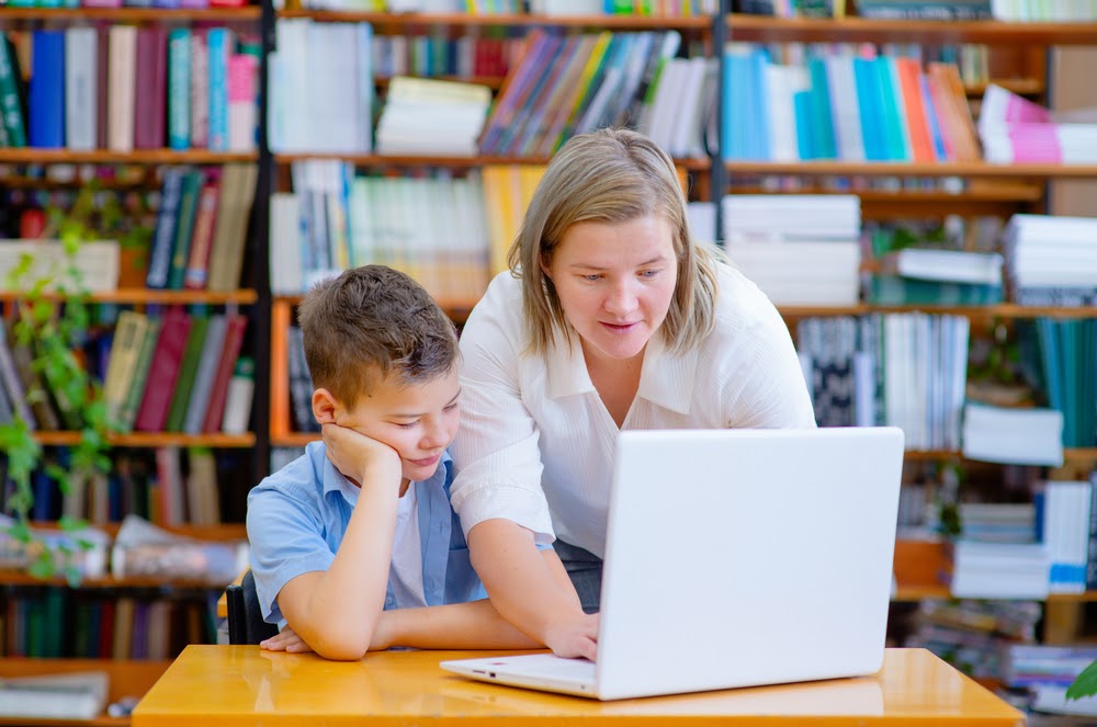 Types of Online Reading Instruction for Each Literacy Need Types of Online Reading Instruction for Each Literacy Need